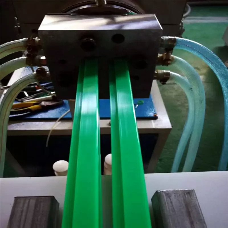 UHMW Plastic Wear Strip profile – chinaplasticprofiles.com
